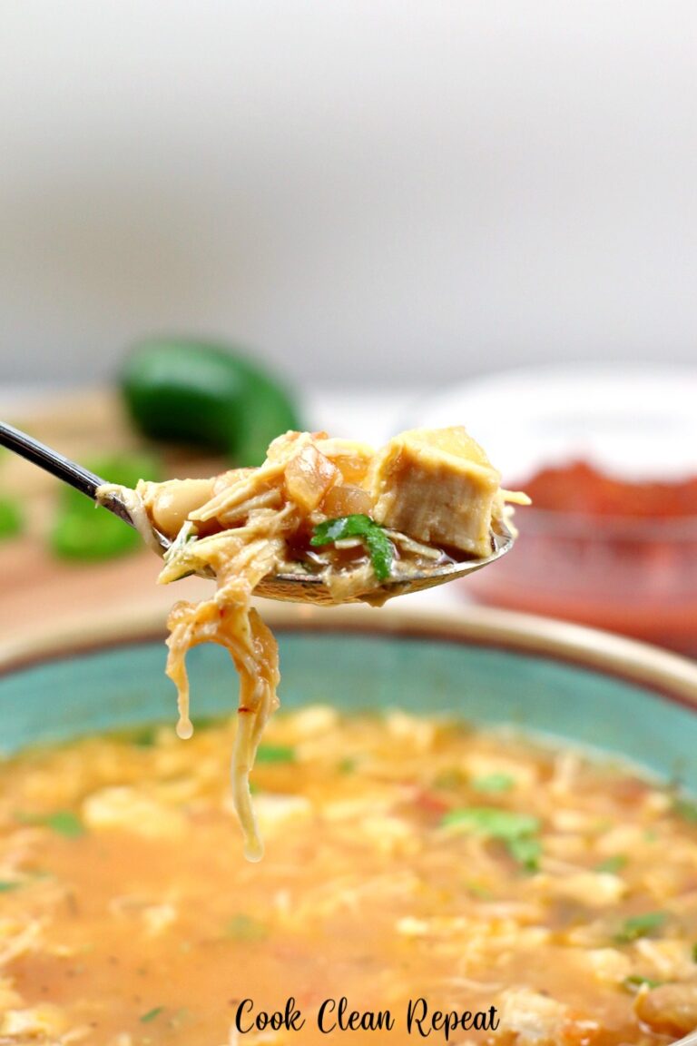 Ruby Tuesday White Chicken Chili - Cook Clean Repeat