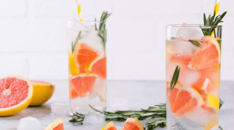 4 Fruit Infusion Water Pitcher Possibilities To Consider - Cook Clean ...