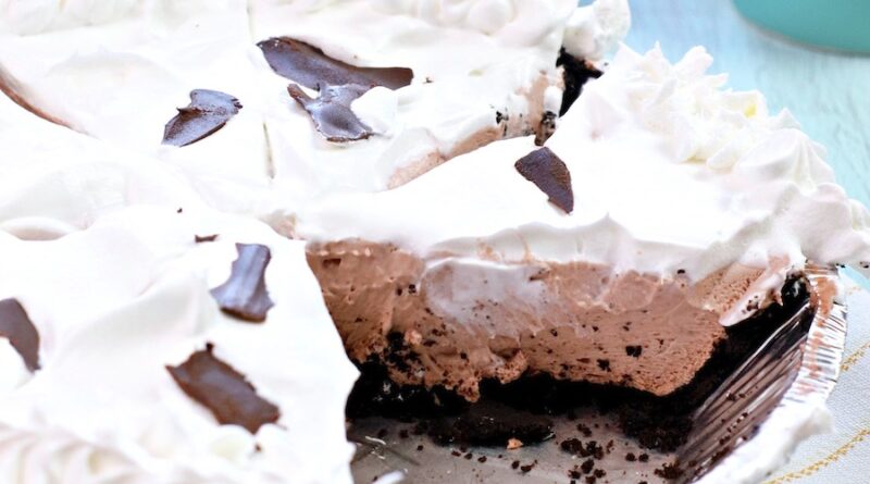 Chocolate Cheesecake Pie With Pudding - Cook Clean Repeat