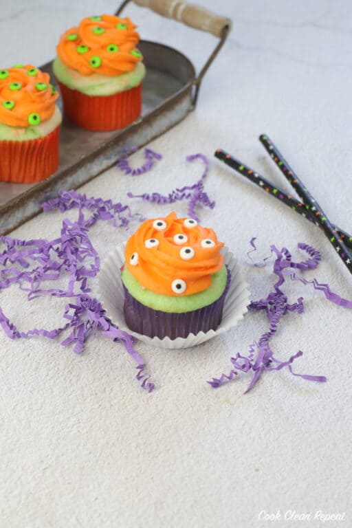 Eyeball Cupcakes - Cook Clean Repeat